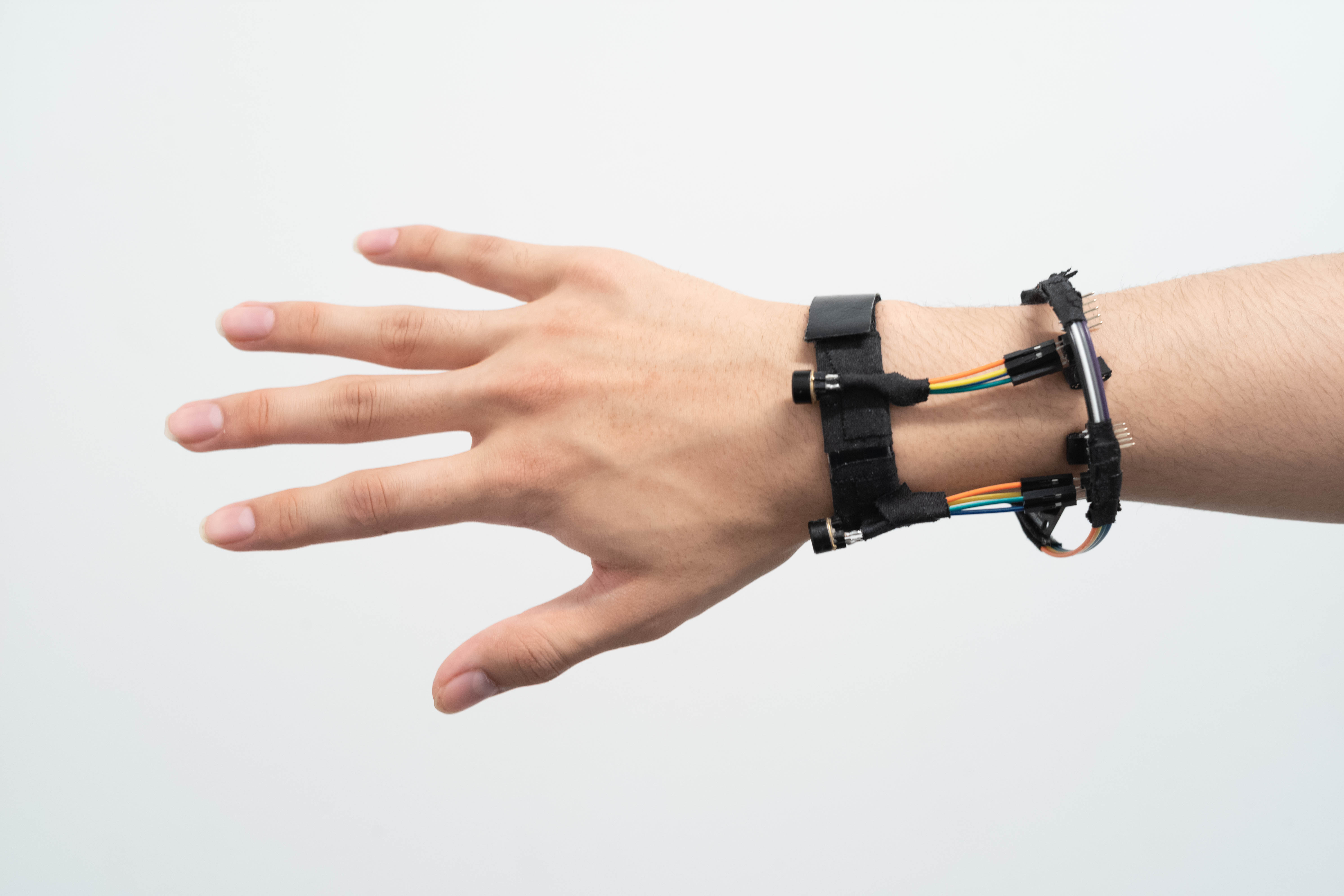 Researchers Develop 3D Hand-sensing Wristband | Cornell Information Science Researchers Develop 3D Hand-sensing Wristband | Cornell Information Science